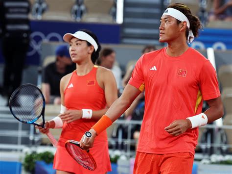 臻欣”棒！张之臻王欣瑜组合夺得网球混合双打银牌