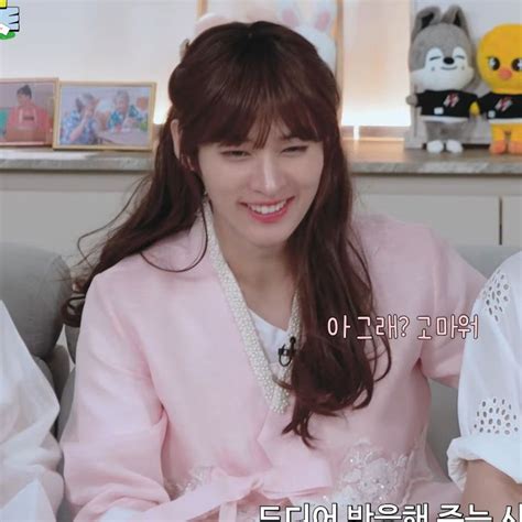 Lee Know Pretty Woman Lee Know Women