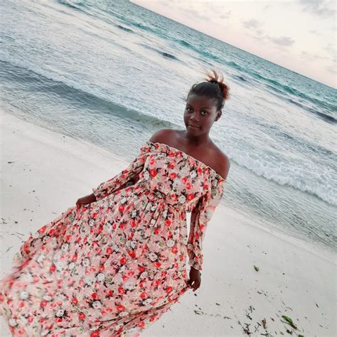 Sweetsela Cam Model Free Live Sex Show And Chat Stripchat