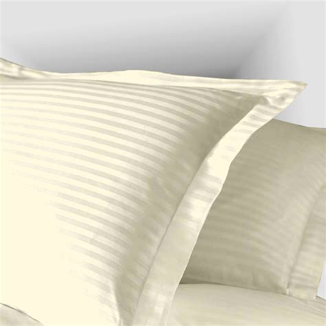 Fata De Perna Damasc 100 Bumbac Crem Fabricadeasternuturi Ro