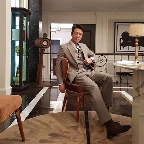 조현재 남다른 슈트 옷맵시 멋짐 뿜뿜 헤럴드 Pop