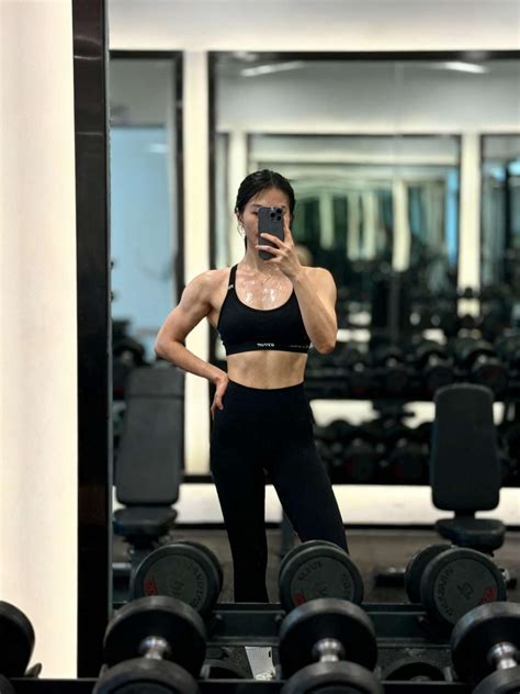 Gemini Mirror Selfie Prompts Copy And Paste