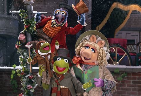 Download The Muppet Characters For A Christmas Carol Wallpaper