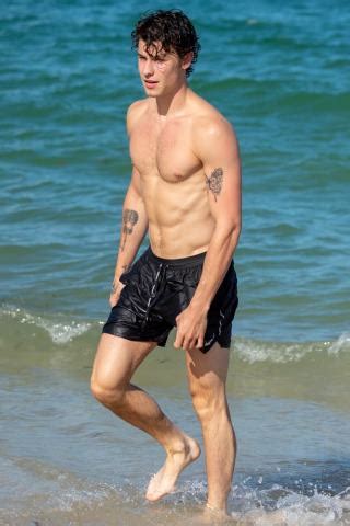 Shawn Mendes Height Weight Shoe Size