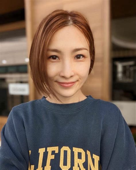 伊藤春香 はあちゅう 一昨日、ルワンジュ東京 Louangetokyo さんの﻿ クリスマスケーキ試食会に﻿ 遊びに行かせて頂きました﻿ ﻿ オンラインのイベントも﻿ 便利