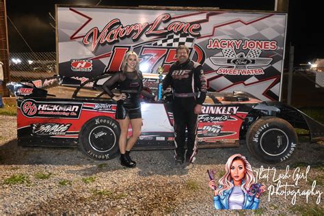 Riley Hickman Bests 604 Late Model Field To Pocket 2 000 Payday I 75 Raceway Sweetwater Tn