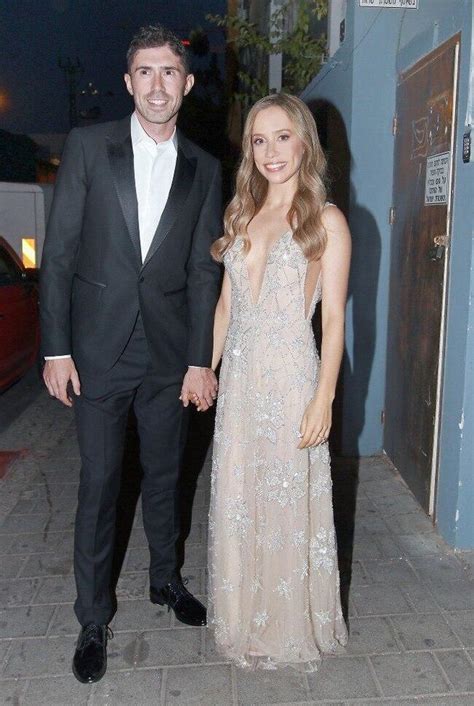 פוליטיקאים וכתבים מסיבת החתונה של עמליה דואק