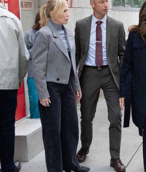 Law And Order Svu S27 Amanda Rollins Cropped Jacket Chic