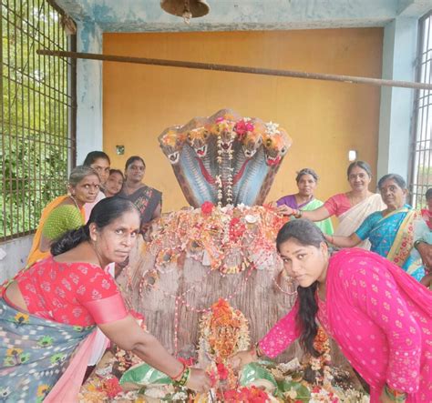 ఘనంగా నాగుల పంచమి వేడుకలు Batukammanews Celebrate Nagula Panchami