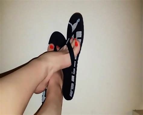 Young Crossdresser Feet In Flip Flop Eporner