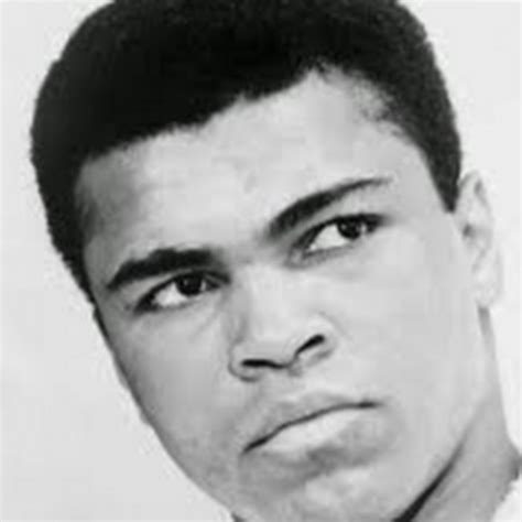 Roberto Benavides Youtube