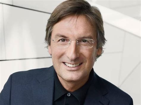 Lvmh Affida Il Settore Moda A Beccari Il Giornale