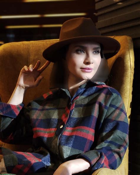 تغییر چهره مامان صدیقه بچه مهندس بعد از 6 سال از چادری بودن در صدا و