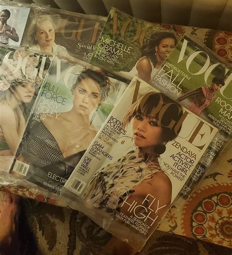🔥 9 Sealed Vogue Magazines 🔥 Zendaya 🔥 Elle Fanning 🔥 Gigi Hadid And Zayn 🔥 4711469435