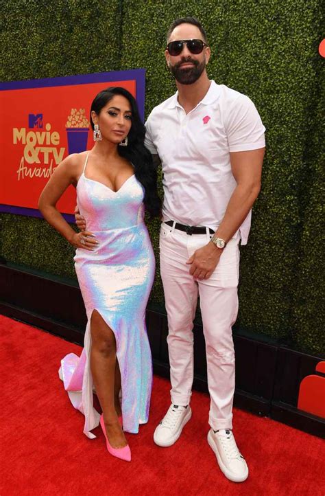 Jersey Shores Angelina Pivarnick And Husband Chris Ups And Downs