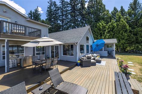 7 Best Things About This One Of A Kind Waterfront Getaway In Gig Harbor