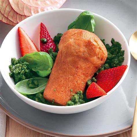 Ricetta Babà Alla Fragola Con Granita Al Basilico La Cucina Italiana