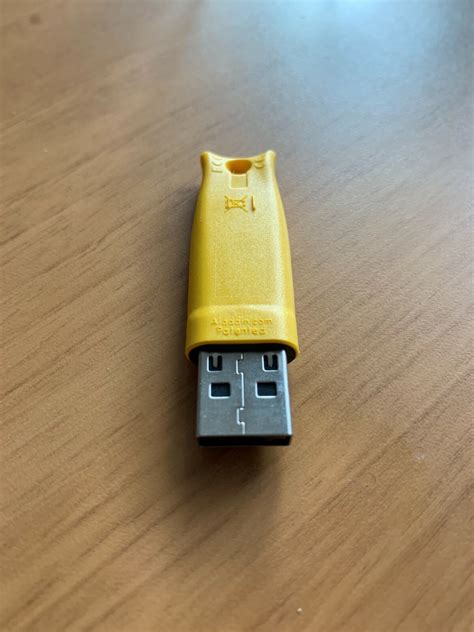 Aladdin Etoken Cyber Tools Ausgeschnittene Stockfotos Und Bilder