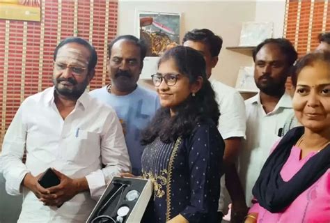 நீட் தேர்வில் 720 720 பெற்ற திருவண்ணாமலை மாணவிக்கு அண்ணாமலை வாழ்த்து