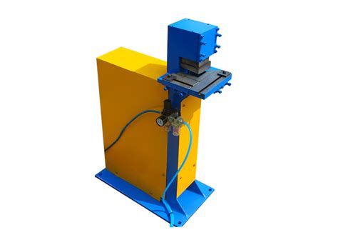 Square And Round Auto Duct Manufacturing Machinery