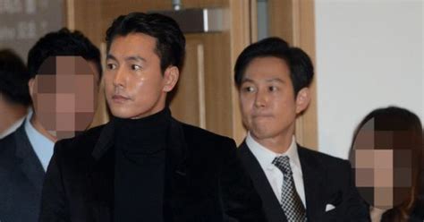 포토 정우성 이정재 입장하는 모습도 화보