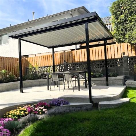 10′ X 14′ Free Standing Aluminum And Polycarbonate Skylight Patio Cover
