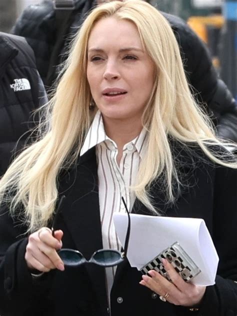 Lindsay Lohan I Jej UltragŁadkie Lico Meldują Się Na Planie Serialu