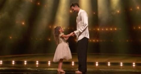 Dylan Efron Dances With Sister To Brother Zac Efrons Song For ‘dwts