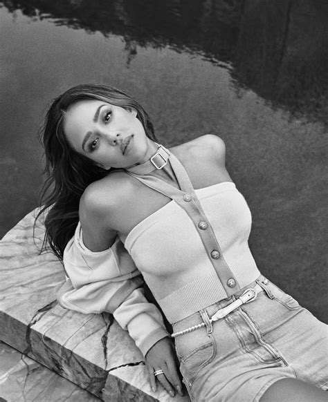 Chronicles Jessica Marie Alba An American Actress And Entrepreneur