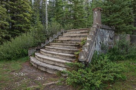 31 Eerie Abandoned Places And Abandoned Buildings You Have To See