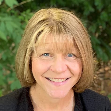 Julia Winter Youtube