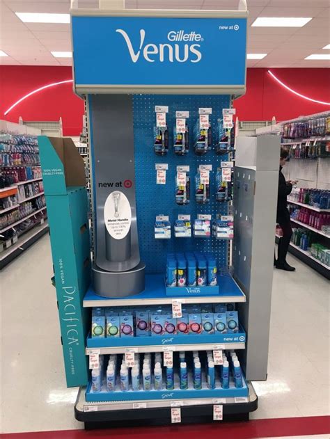 Endcap Display Portrays Womens Razors In Blue