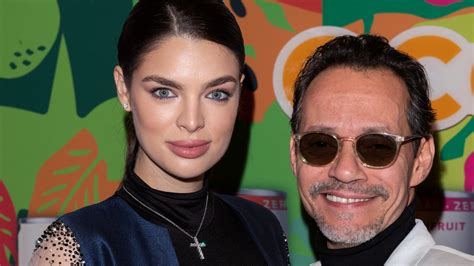 Marc Anthony Y Nadia Ferreira Le Dan La Bienvenida A Su Bebé—aquí La Primera Foto