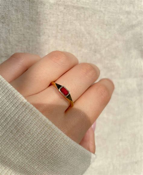 Winnie Ruby Signet Ring Vintage 14k Gold Filled Ring Etsy