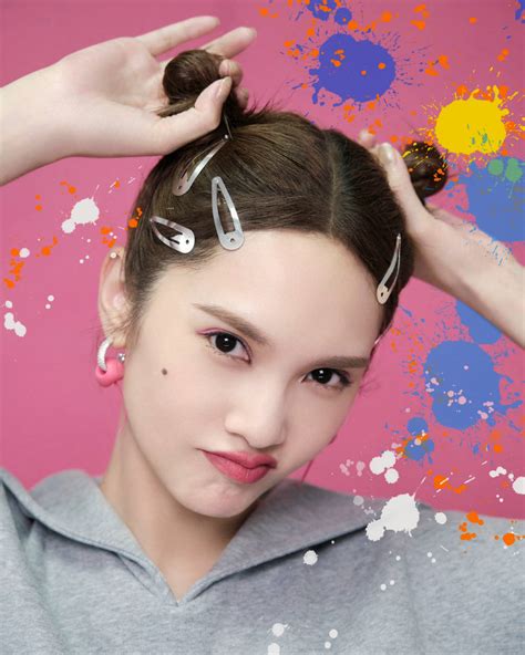 杨丞琳双丸子头造型甜美元气 露性感腹肌超吸睛 搜狐大视野 搜狐新闻