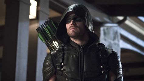 Stephen Amells Alternate Arrow Ending Idea Is Better Than What We Got