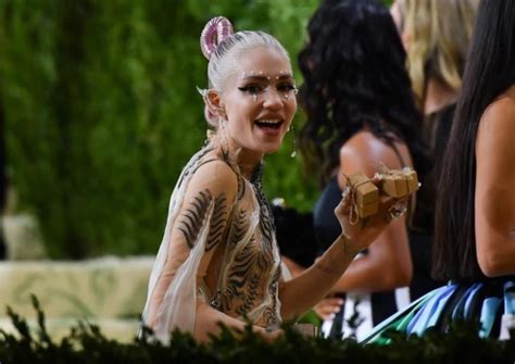 Ќеркичката на Илон Маск има ново име го добила од својата мајка фото