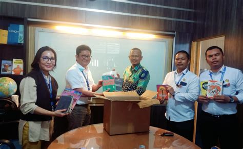 Dukung Merdeka Belajar Mn Formalindo Dan Cv Abc Serahkan Donasi Buku