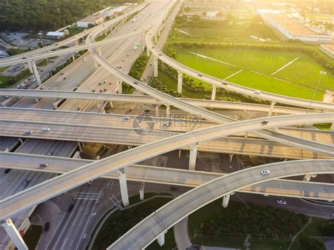 鸟瞰大型高速公路交叉口高清图片下载 正版图片505335175 摄图网