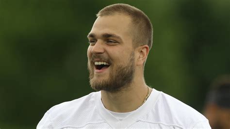 Steelers Freiermuth Not In Espn Top 10 For Tes Ahead Of Season Yardbarker