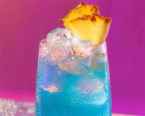 9 Tasty Hawaiian Cocktails With Malibu