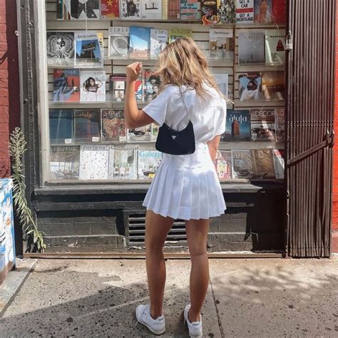 Short Pleated Skirt Outfit Ideas