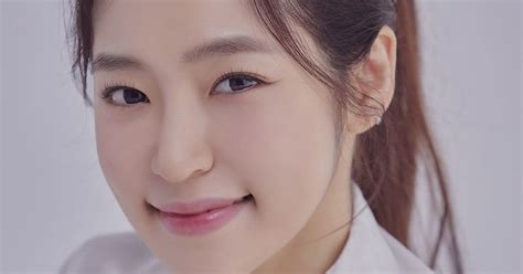 트로트 여신 홍자 팔색조 매력 화보