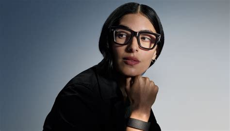 Meta Debuts Ray Ban Display Glasses With Neural Band