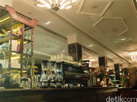 Bersantap Di Sofia Restoran Bergaya Neoklasik Di Senopati