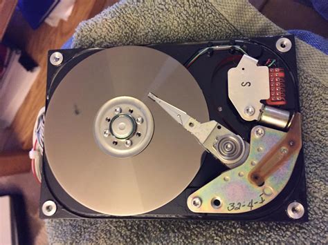 हरड डसक नयतरक Hard Disk Controller HDC