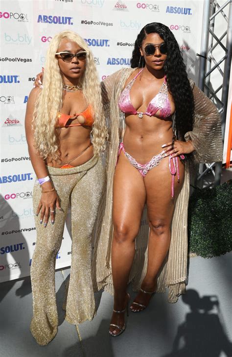 10 Hot New Ashanti Bikini Pics