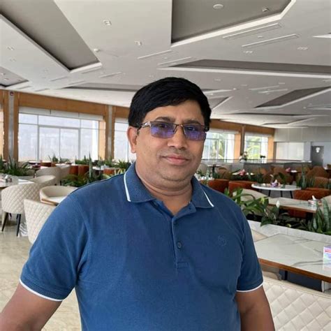 Sayed Md Gaffar কক্সবাজার ইনানী বিচ এর প্রান কেন্দ্রে।