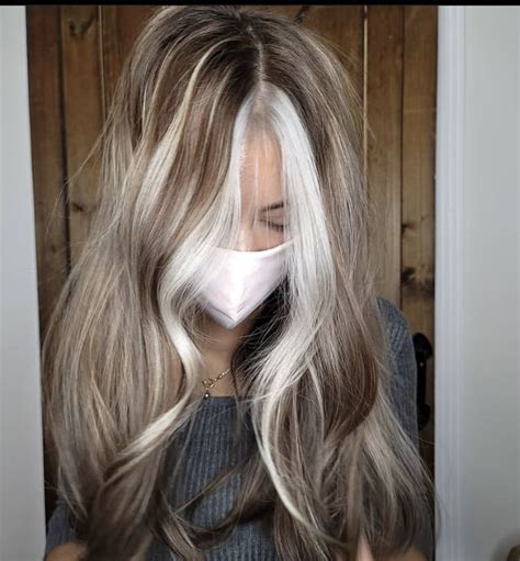 Pin Van David Connelly Op Dyed Or Bleached Bangs 11 Haarstijlen