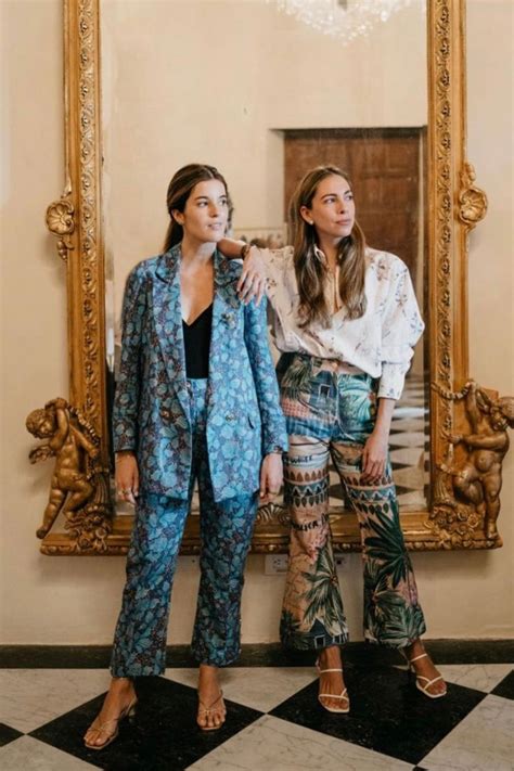 Los Vestidos Más Bonitos Y Con Estampados De Flores Los Tiene Esta Marca Dominicana Pantalones